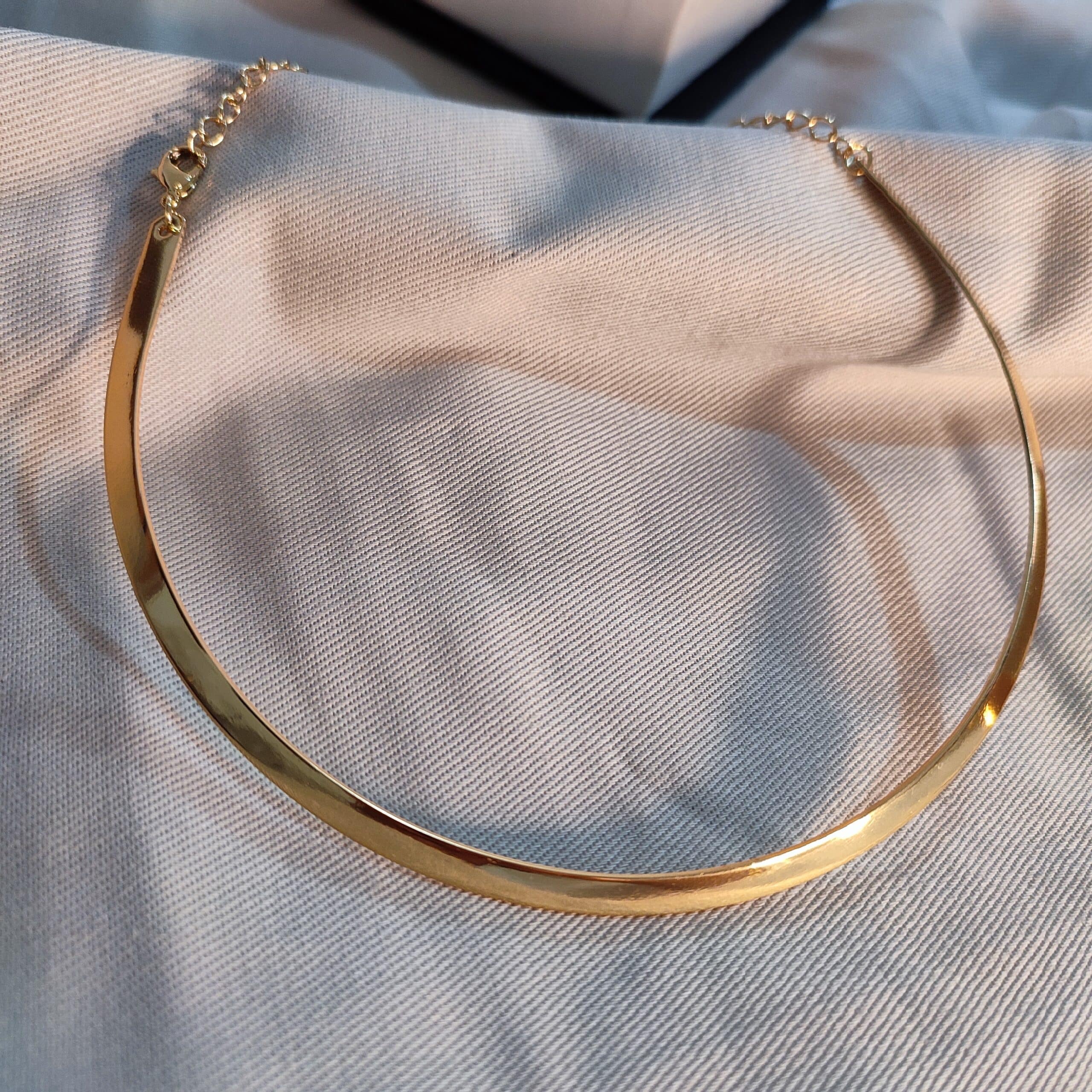 Chocker rígida Lisa - Lillara